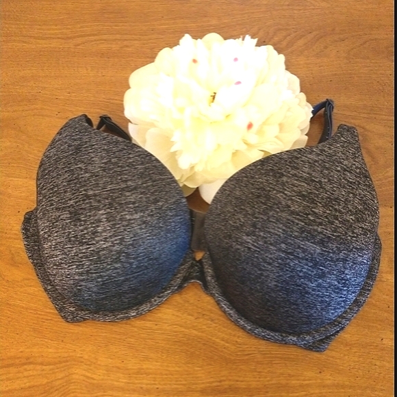 Victoria's Secret | Intimates & Sleepwear | Victorias Secret Bra Size ...